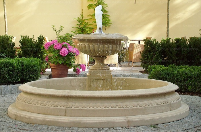 Springbrunnen Regensburg Sandstein mit GFK Wanne und Pumpe Steinkunst ...